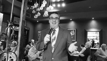 Dan Kozar at Lundy's Manor Wine Cellars | Lundy's Lane Niagara Falls